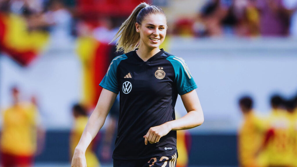 Jule Brand aktuelle Teams: Ihre Karriere auf Club- und Nationalebene ...